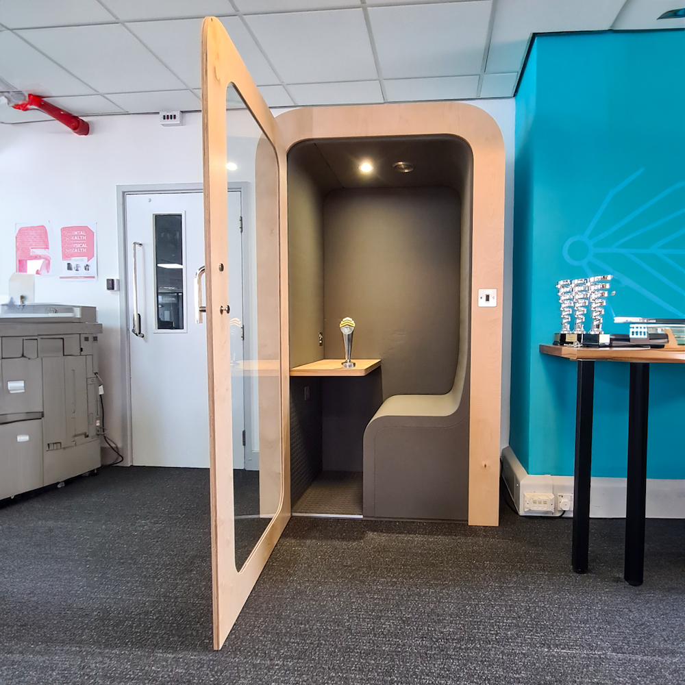 Single Soundproof Office Pod for Calls and Focus | Dapapod